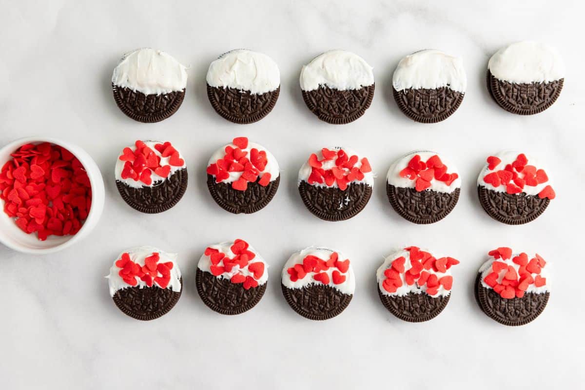 Adorable Valentine’s Oreos You Can Make in Minutes