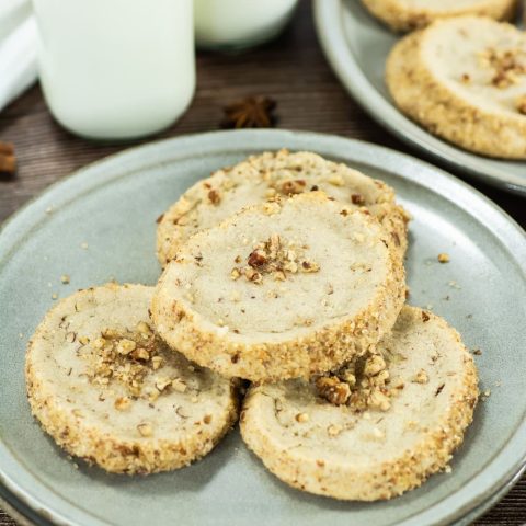 Easy Pecan Shortbread Cookies That Melt in Your Mouth