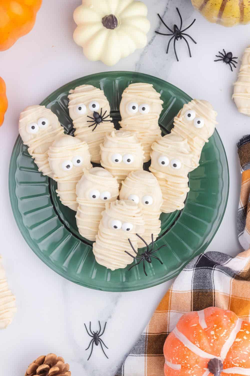 Nutter Butter Mummies Are Creepy Cute No Bake Halloween Treats Anyone ...