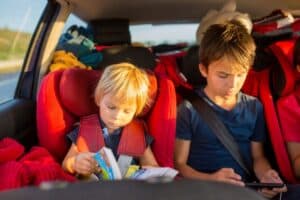 25 Easy Road Trip Activities for Toddlers & Preschoolers