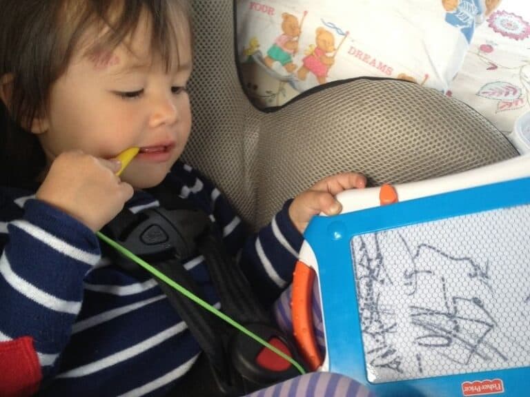 25 Easy Road Trip Activities for Toddlers & Preschoolers